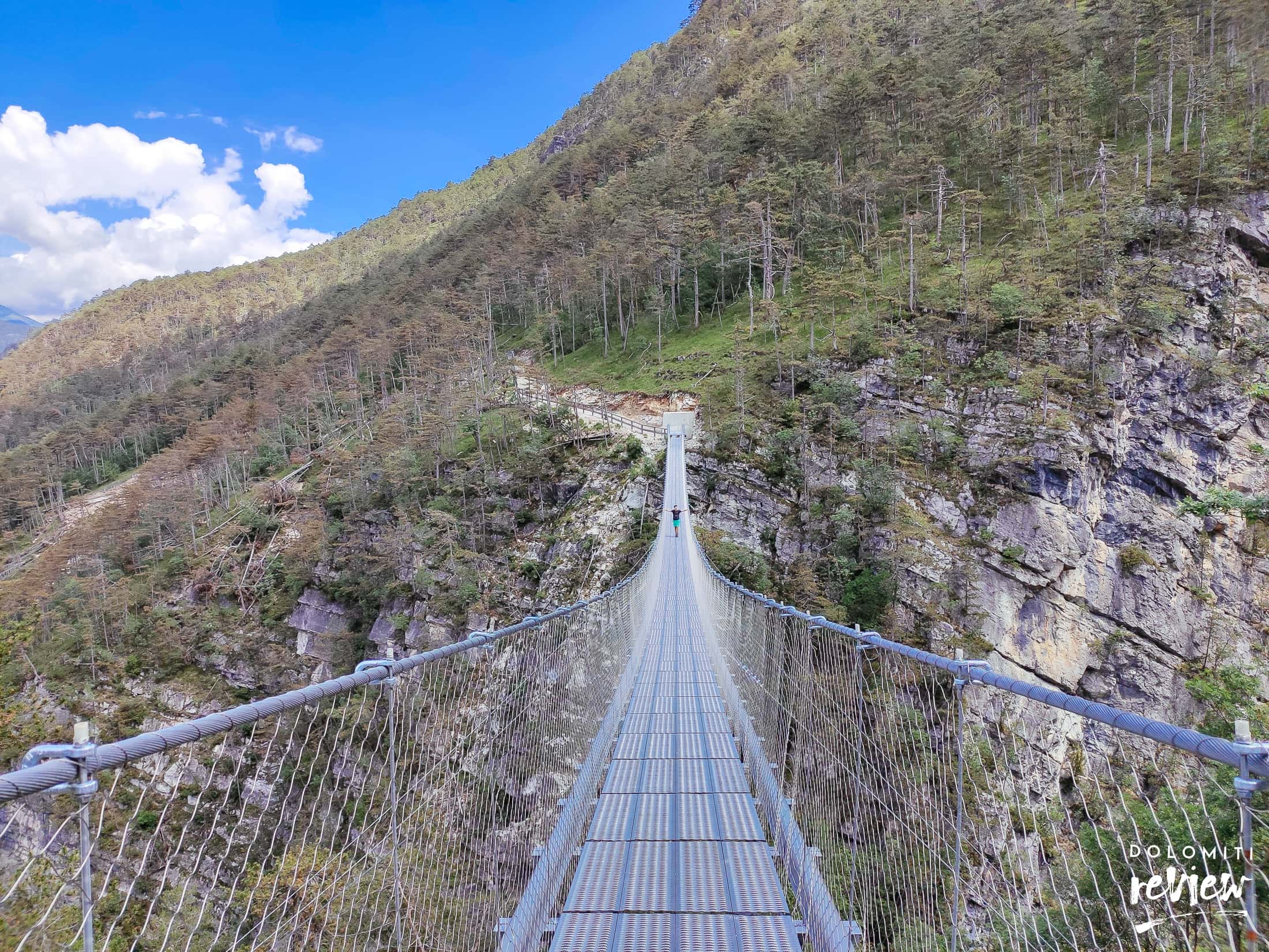 Il ponte tibetano del Cadore: la passerella sospesa di Perarolo e la ...
