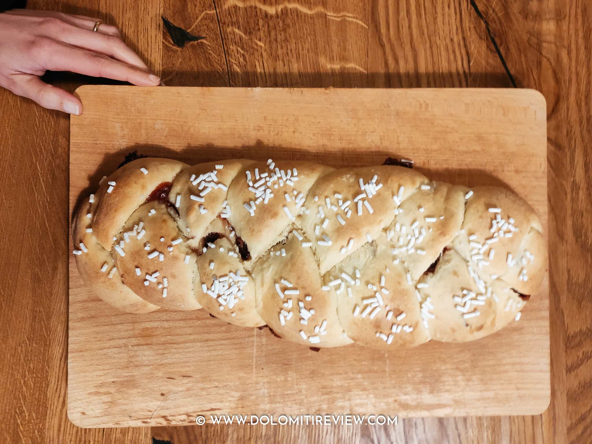 Treccia dolce alla marmellata: ricetta casalinga, ideale per la ...