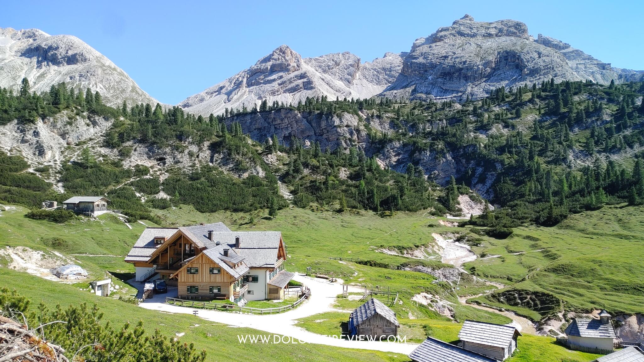 Escursione da Malga Ra Stua al Rifugio Sennes: tra Cortina e gli ...