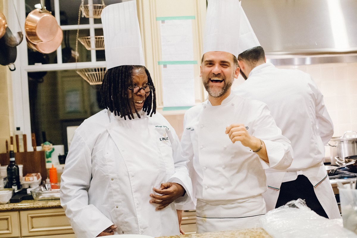 Lo "chef contadino" più richiesto dalle star di Hollywood cucina nel ...